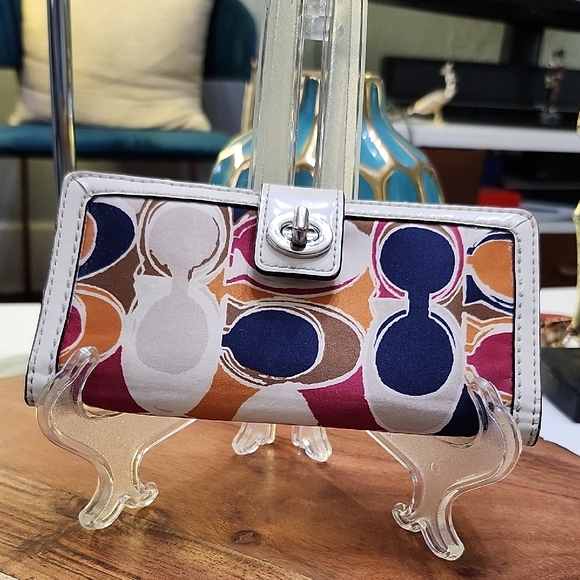 Coach | Bags | Coach Ashley Pop Art Wallet Turn Lock Retro Multicolor ...